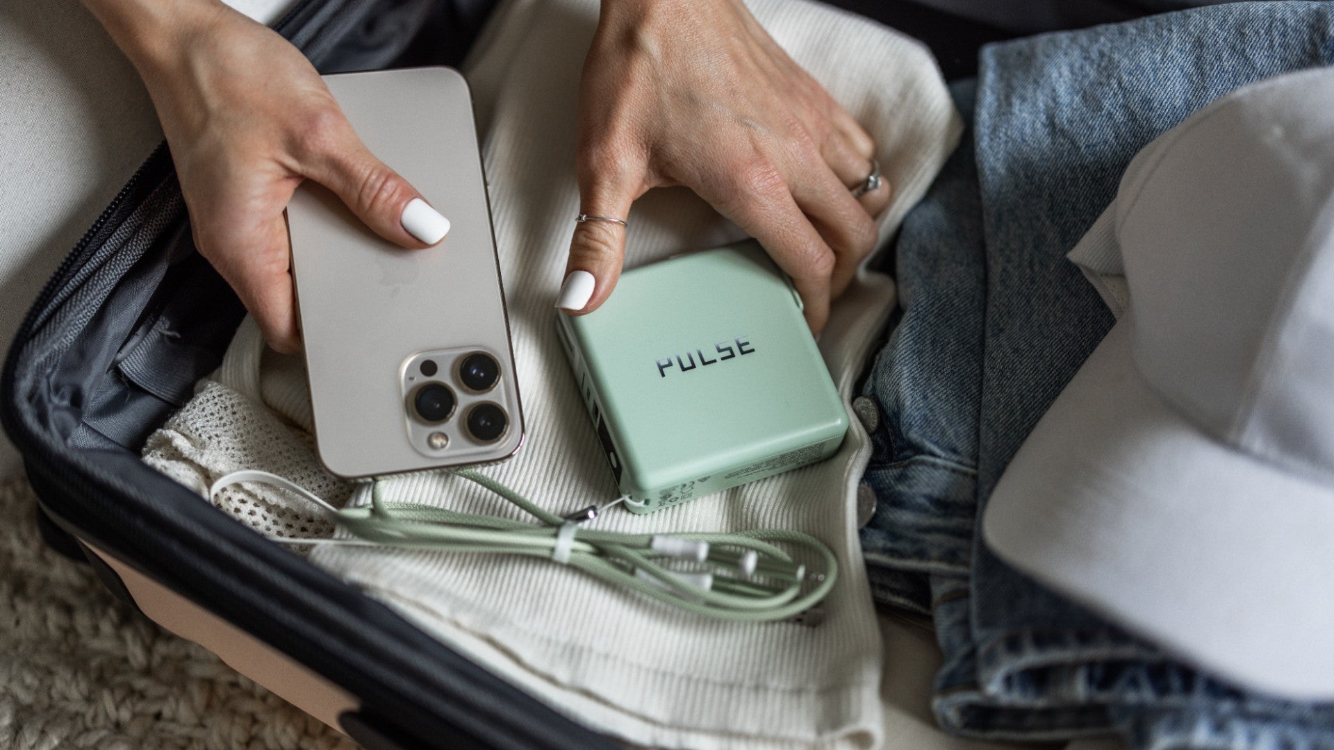 How to Choose the Right Portable Charger – Pulse Charge