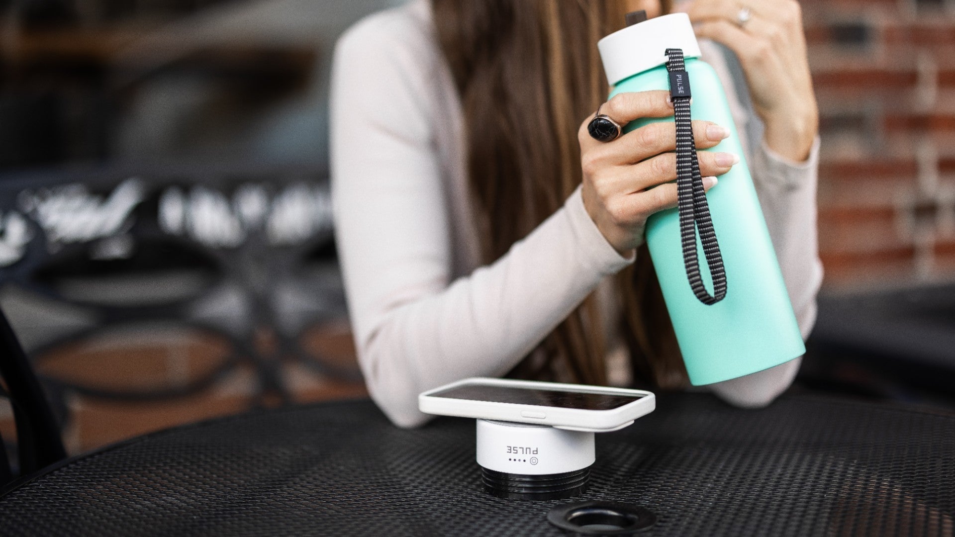HydroPower Insulated Wireless Charging Bottle – Pulse Charge